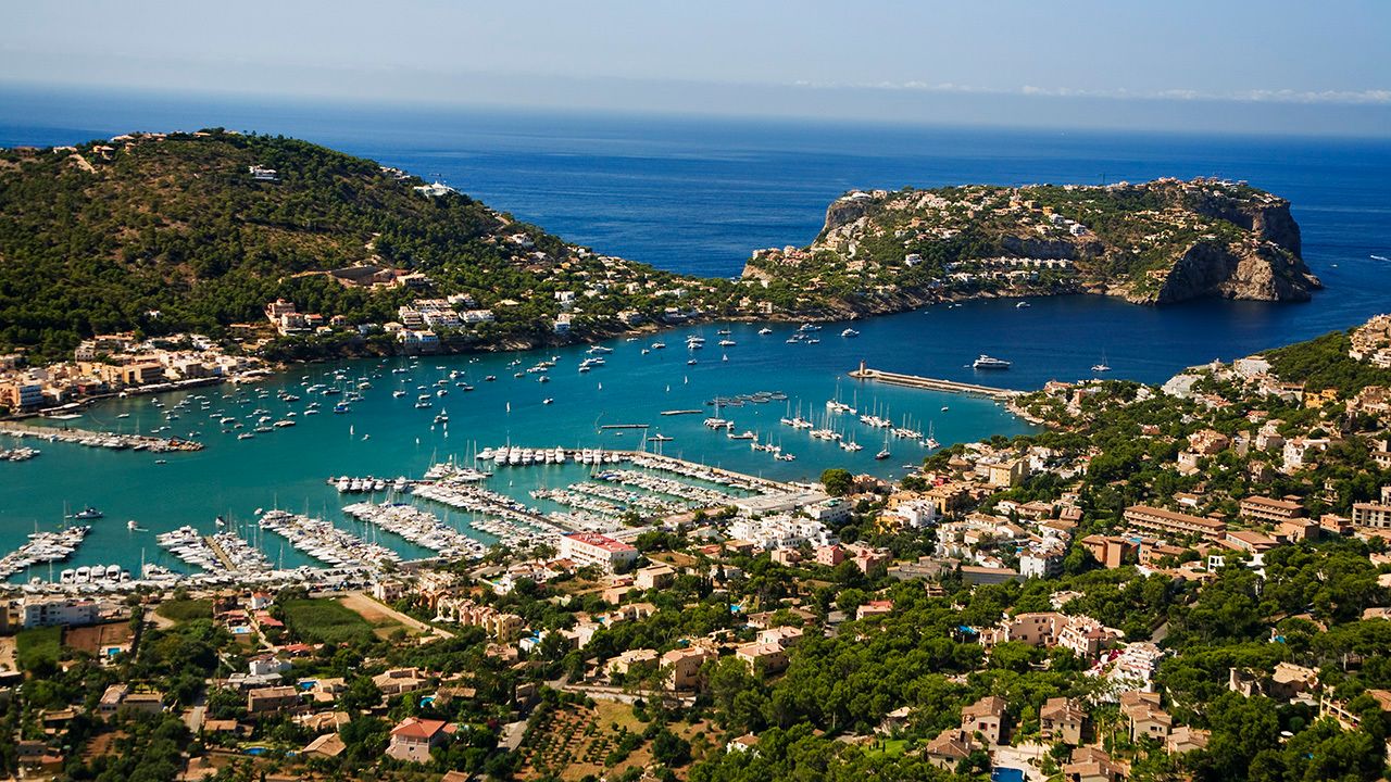 Descubre Andratx con tu alquiler de Moto - Rideon.es